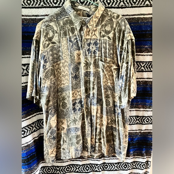 Via Veneto | Shirts | Vintage Via Veneto Hawaiian Shirt Size Large ...